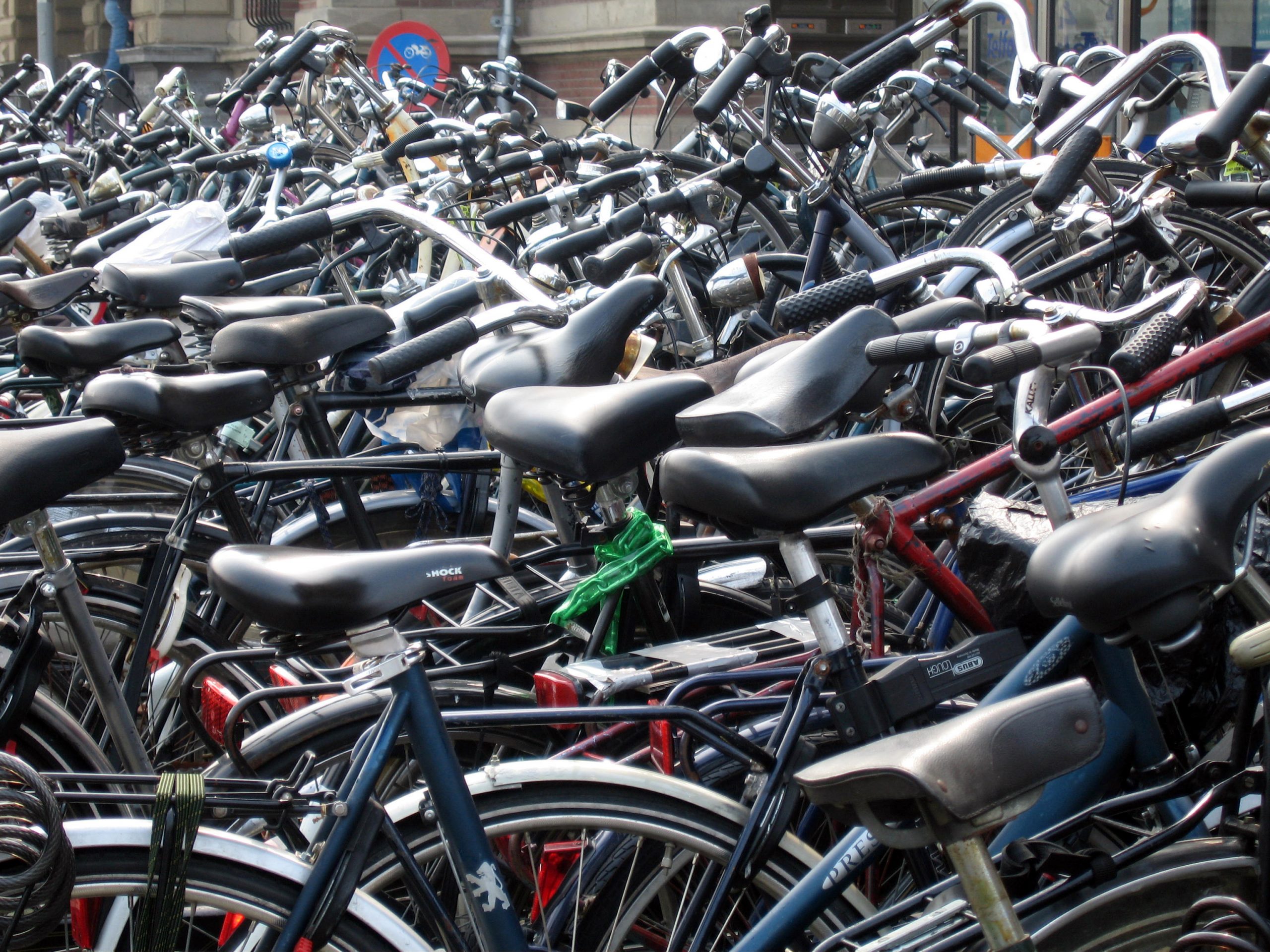 Bicycle stands - types and functions - IBOMBO | Public Bike Repair Station