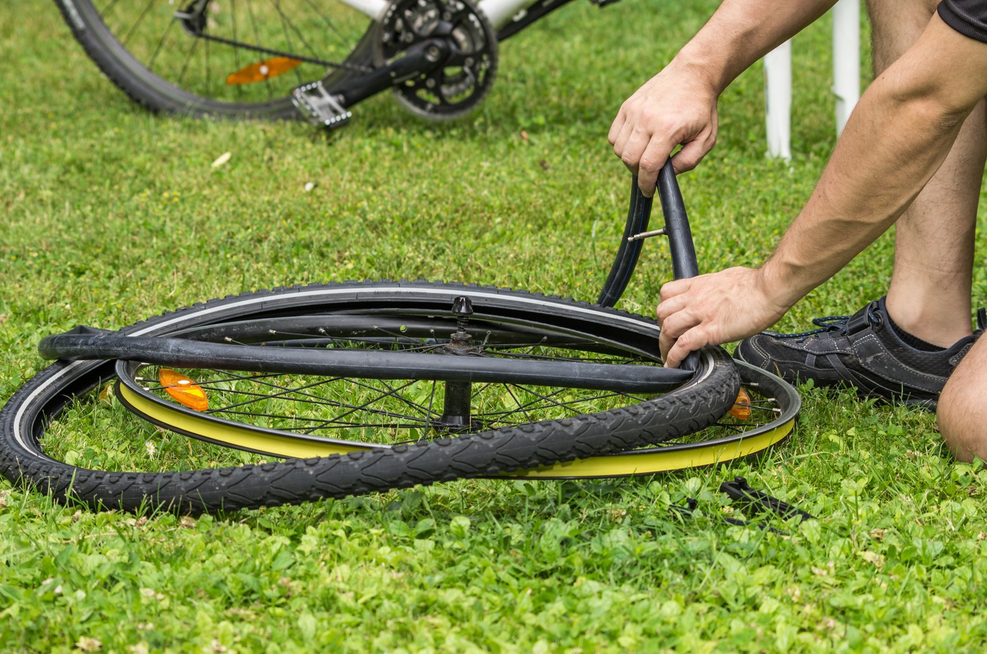 How to replace an inner tube? - IBOMBO | Public Bike Repair Station