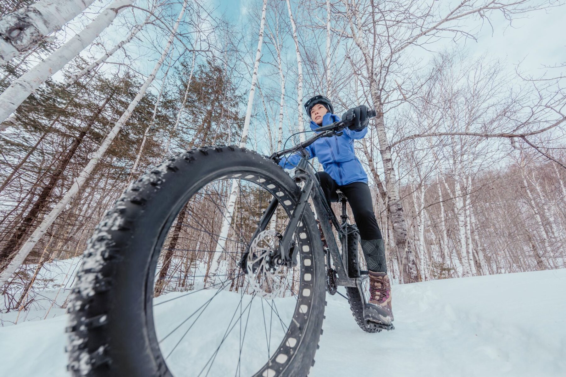 Fat biking on snow: How to begin your winter cycling adventure - IBOMBO ...